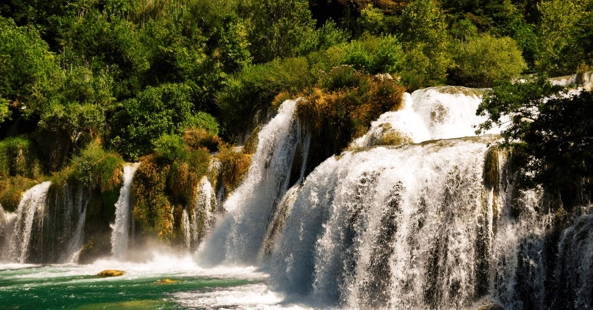 Best Landscape Lens for Nikon - Buying Guide 2024