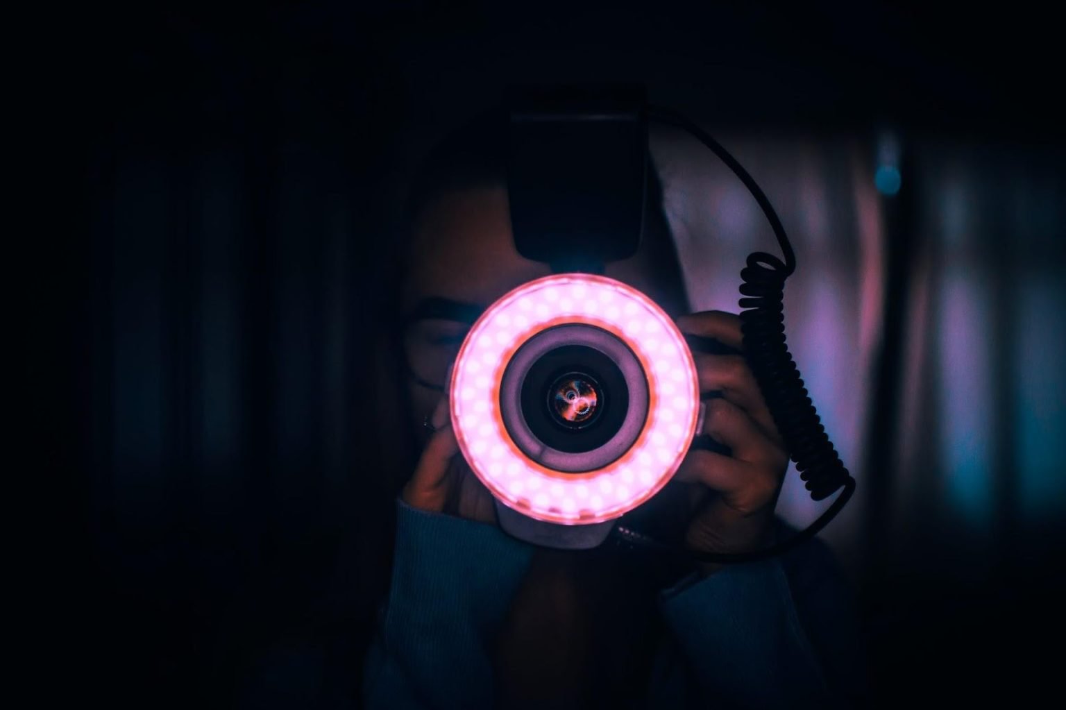 5 Different Types of Flashes for Photography in 2025